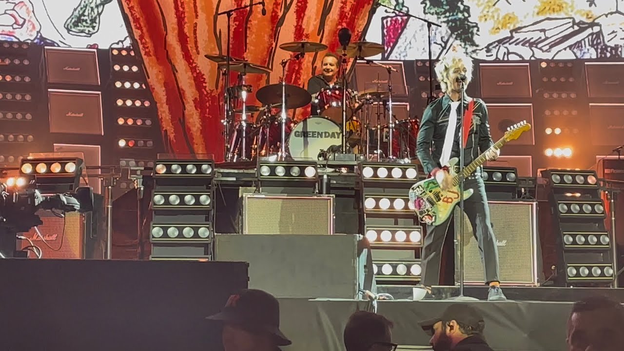 Green Day - Burnout - Sydney - Engie Stadium - 03/03/2025 - YouTube
