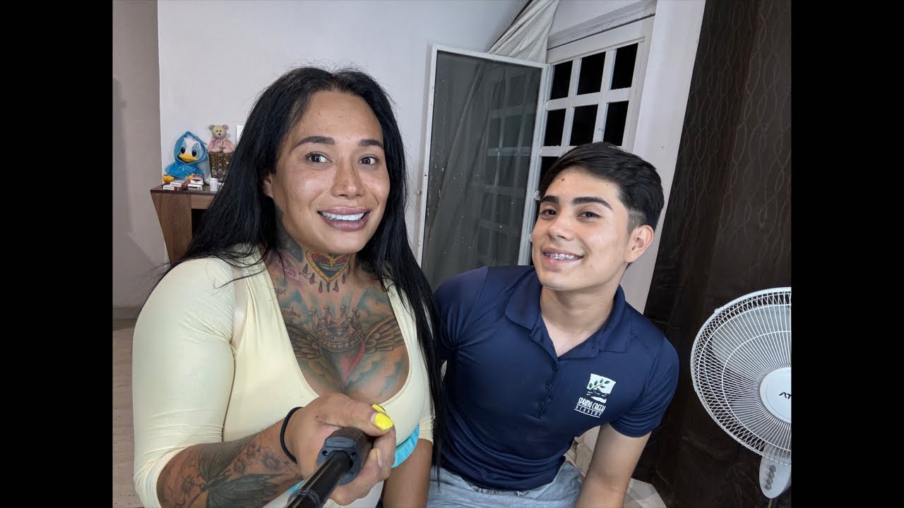 Kary Torres Oficial está en vivo Buenas noches ya en casa - YouTube