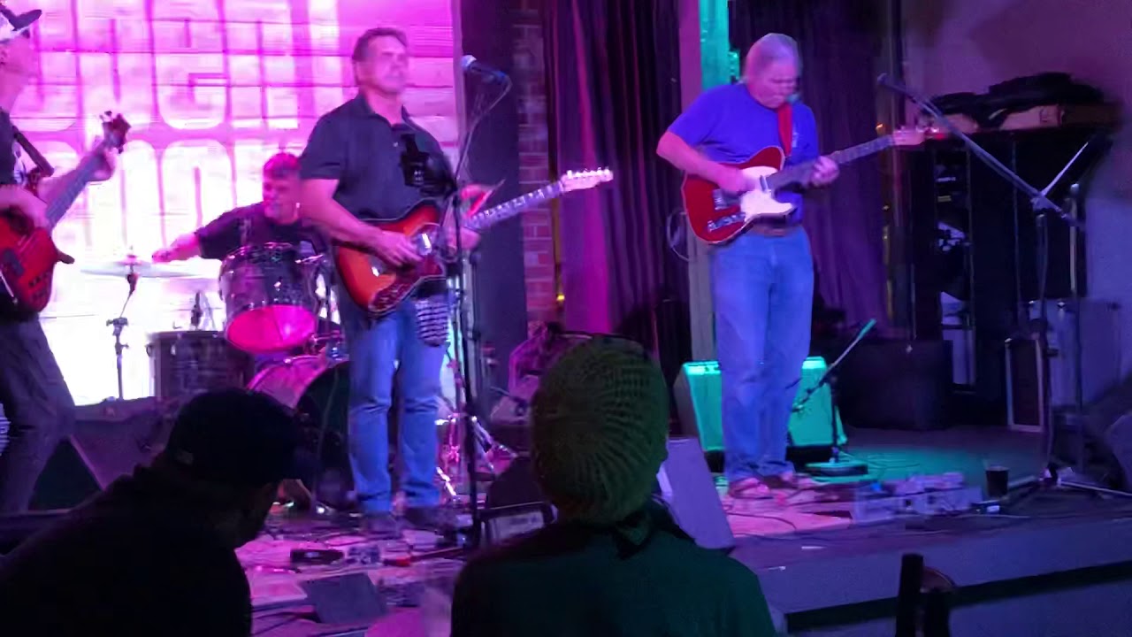 Roger Hay Blues Jam performance Open Chords Knoxville Tennessee - YouTube
