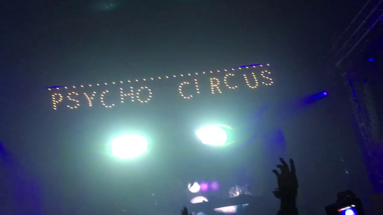 THE CHAINSMOKERS live at Escape 2016 - YouTube