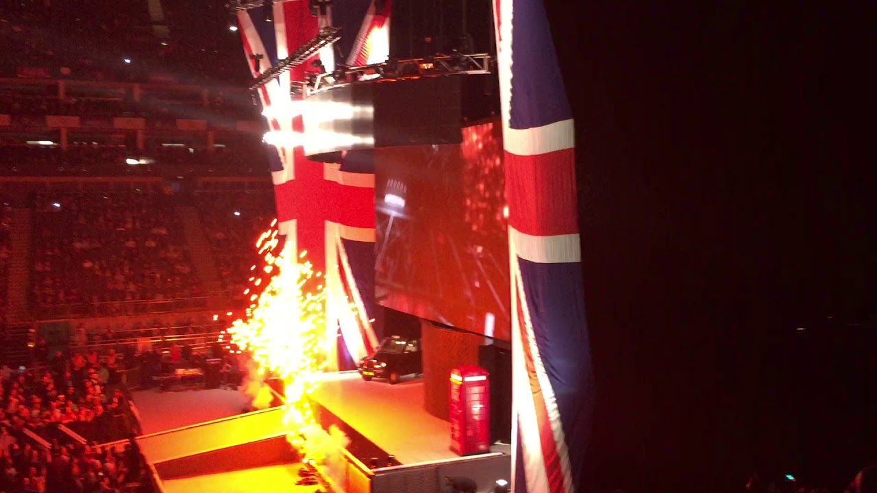 WWE RAW INTRO 2016 O2 Arena London - YouTube