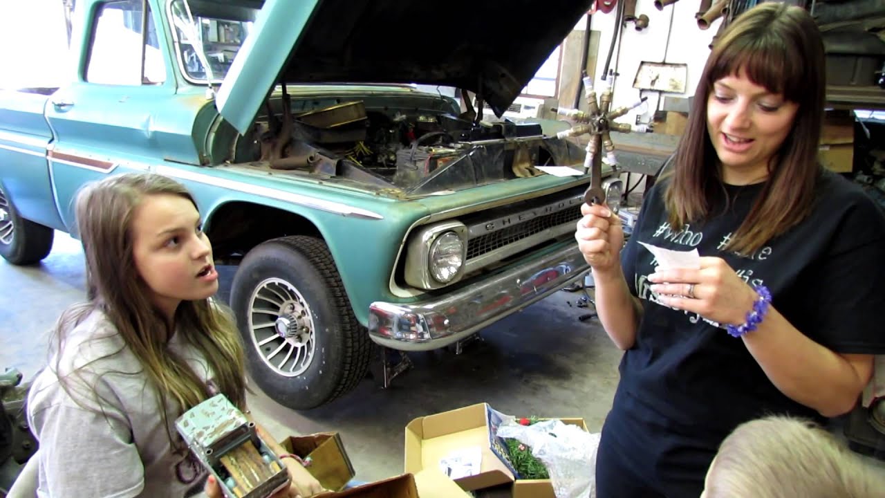 A very entertaining mail call - YouTube