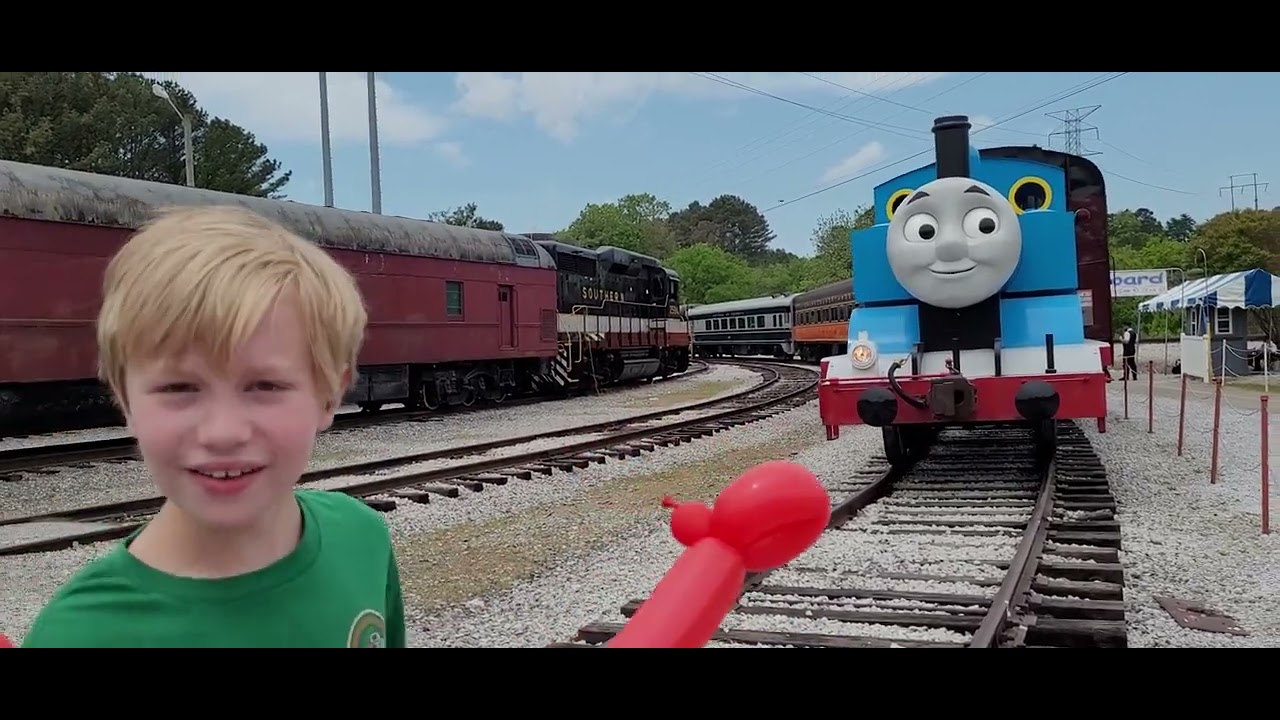 Day Out With Thomas: Here comes Thomas! - YouTube