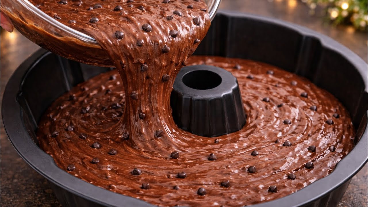Ultra Chocolate Cake in 5 Minutes 🍫 | Super Moist & Rich - YouTube