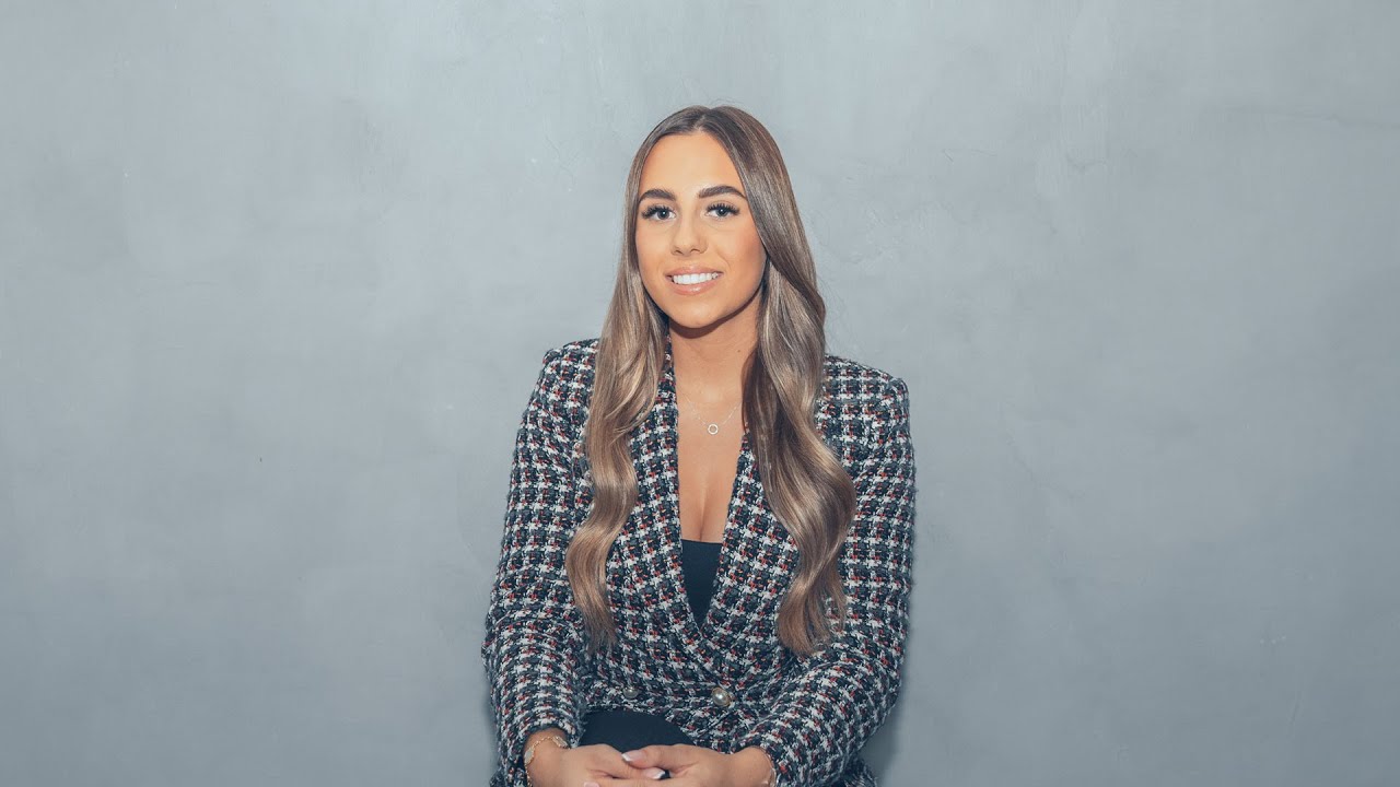 Get to know Paige Lessels - YouTube