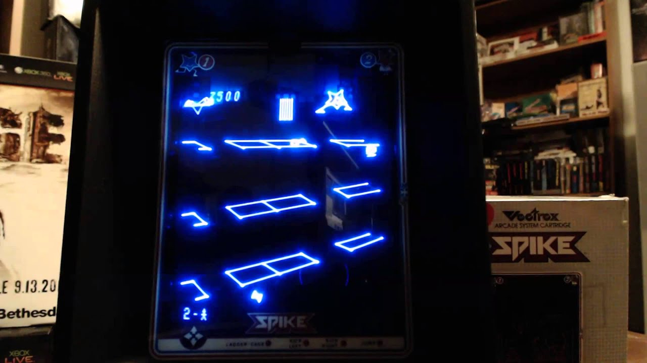RelliK Plays Spike On Vectrex For The High Score! - YouTube