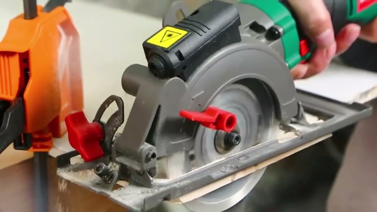 "Mini sierra circular inalámbrica HYCHIKA de 18 V: potente y versátil ...