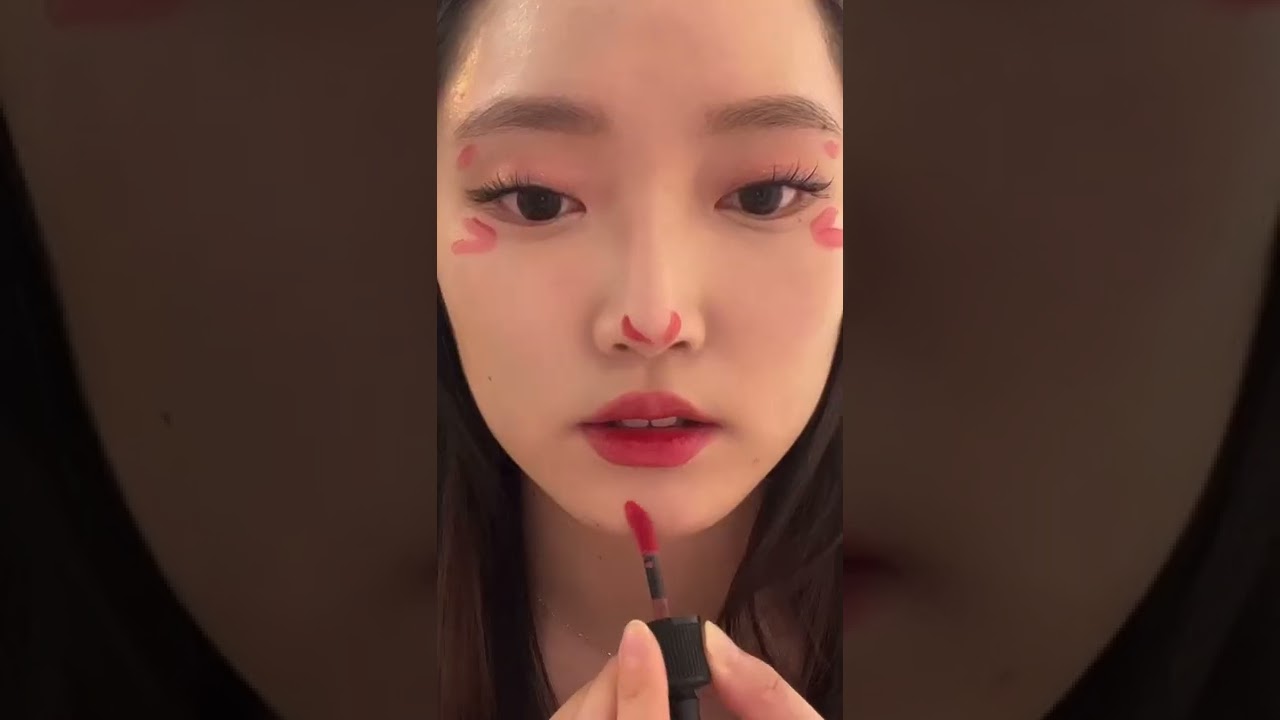 Testing out “best” way to apply blush - YouTube