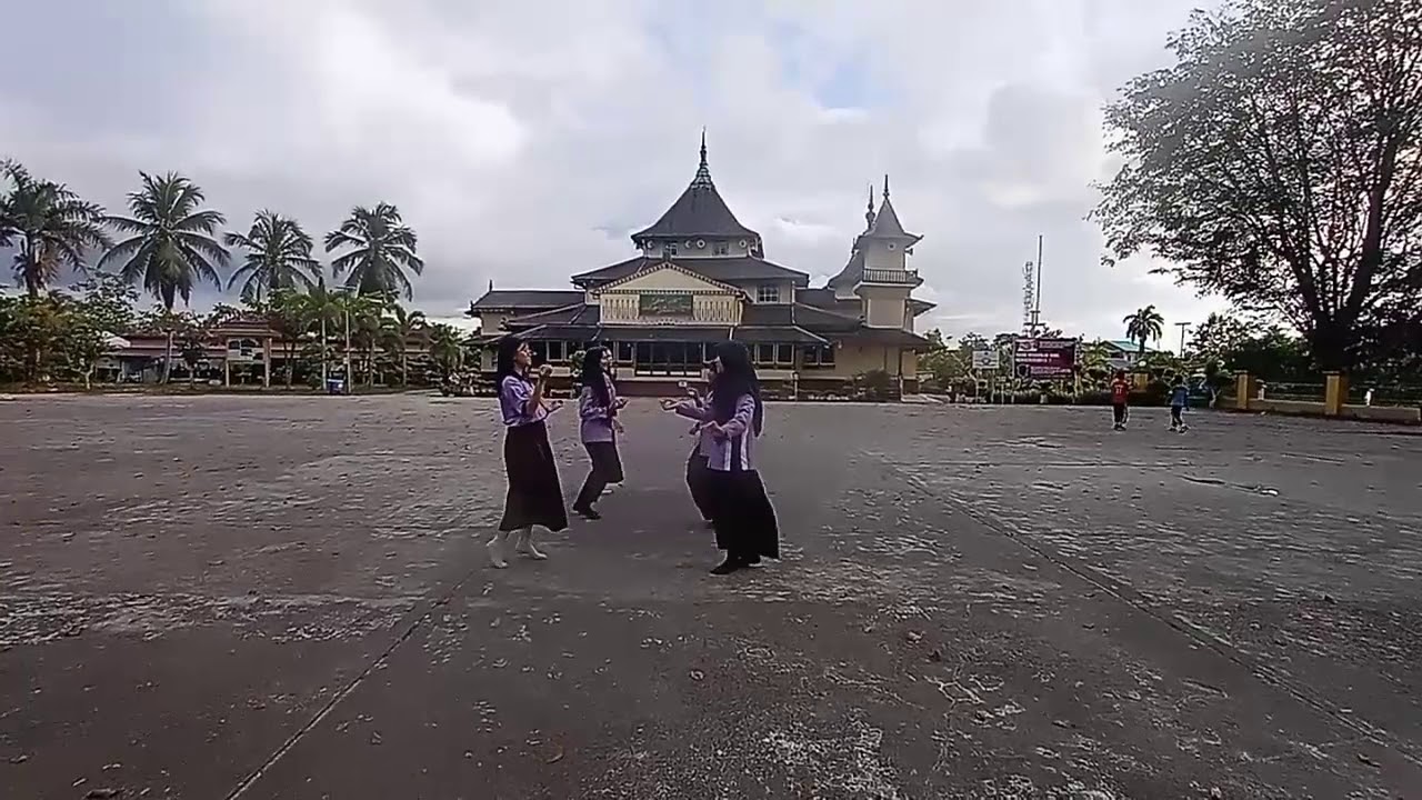 Tari Tandak Sambas - YouTube