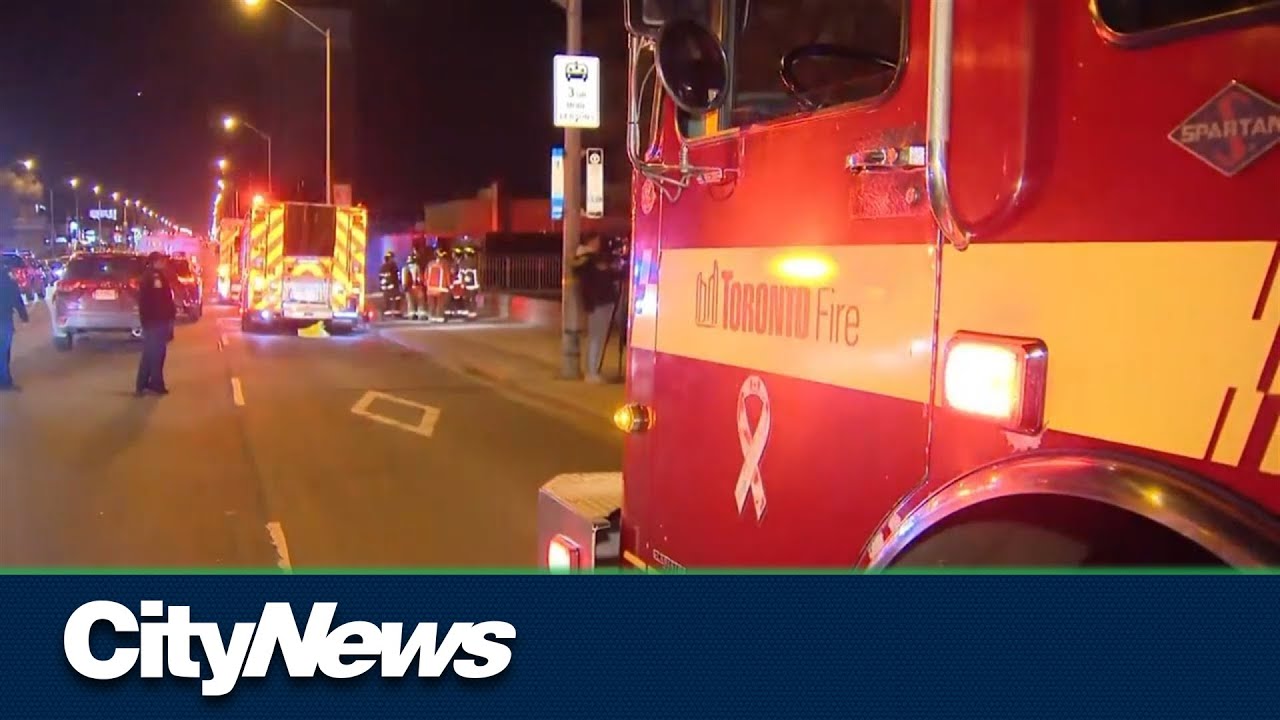 Male in critical condition after North York apartment fire - YouTube