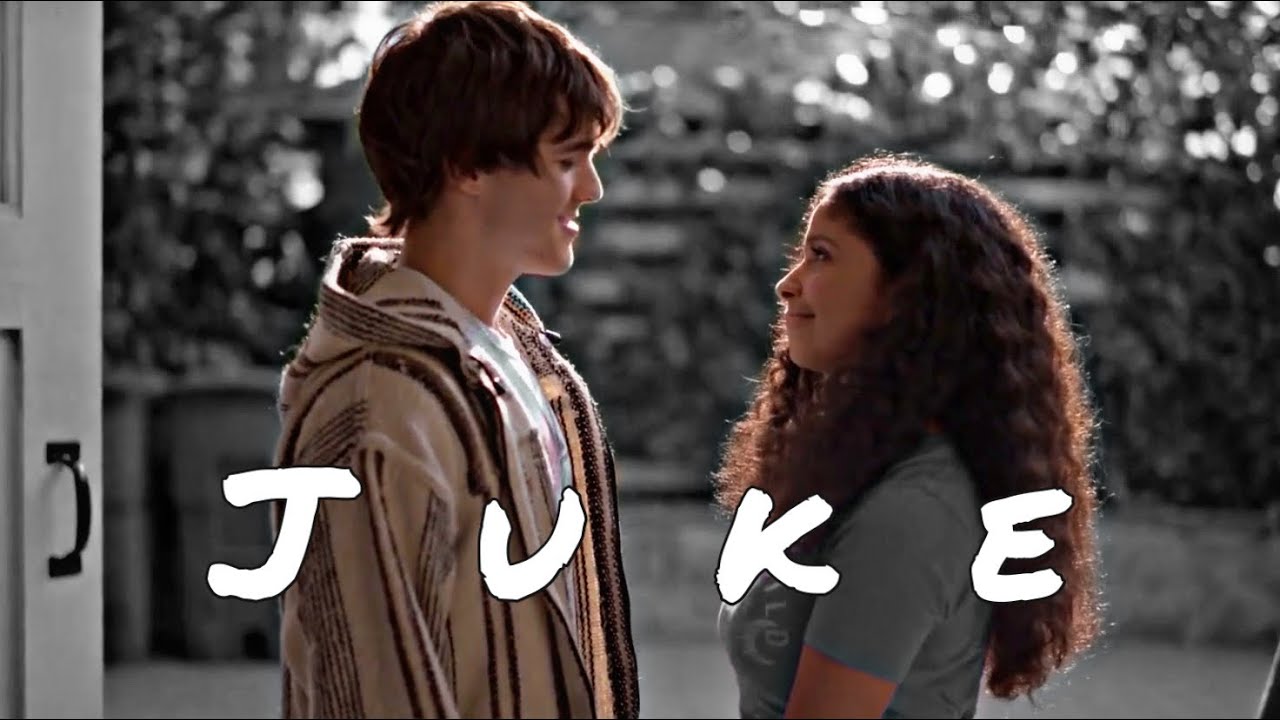 Julie & Luke || Julie and the Phantoms - YouTube