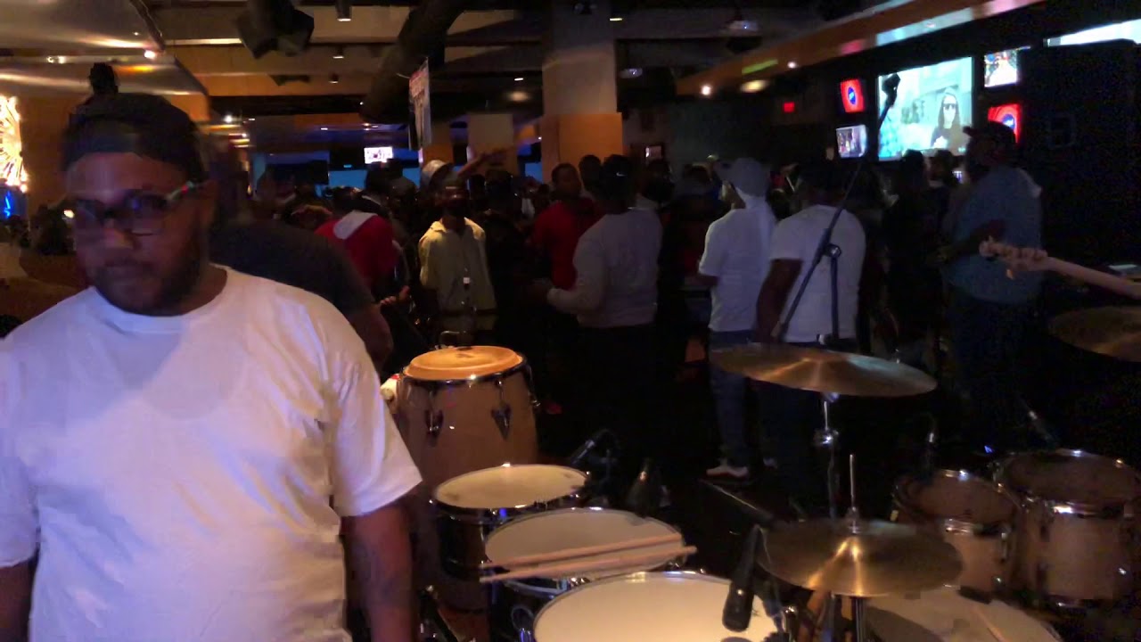 Backyard band live @ lucky strike - YouTube