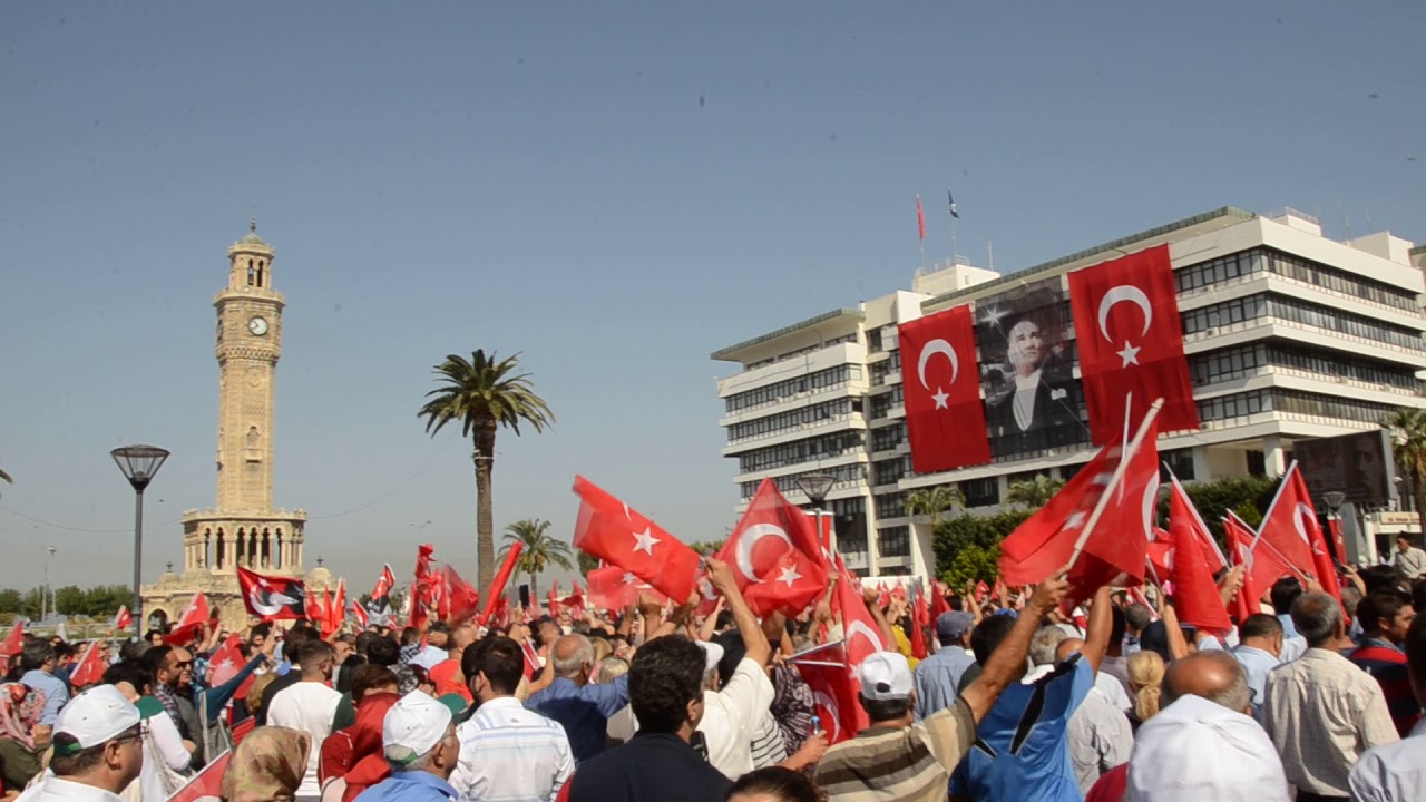 Konak Meydanı’nda slogan gerginliği - YouTube