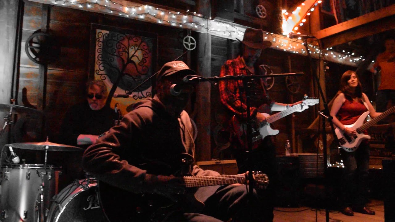 R.L. Boyce performing at the Hill Country Blues Party at Bock's Juke ...