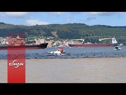 Yağmur Çanakkale Boğazı'nı iki renge dönüştürdü