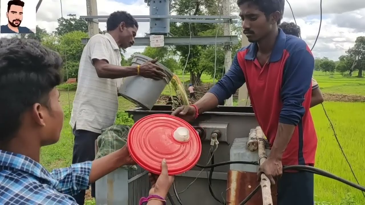 How To Change Oil in Transformer || ट्रांसफार्मर में तेल कैसे डाला जाता ...