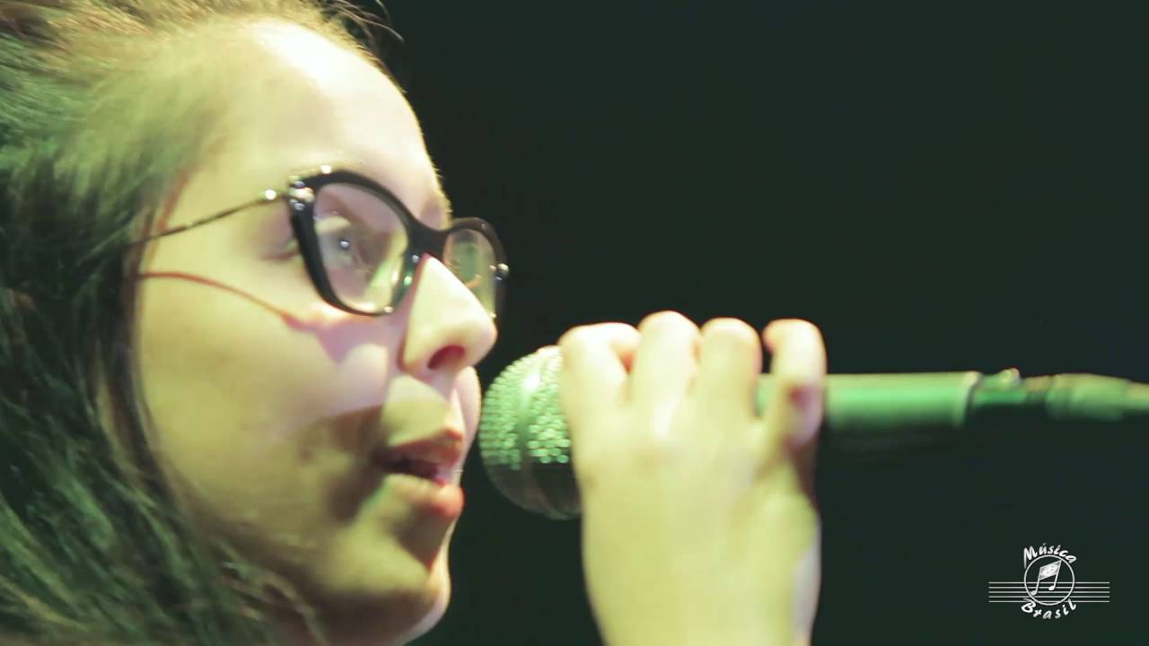 Mas Que Nada - Victória Rego - YouTube