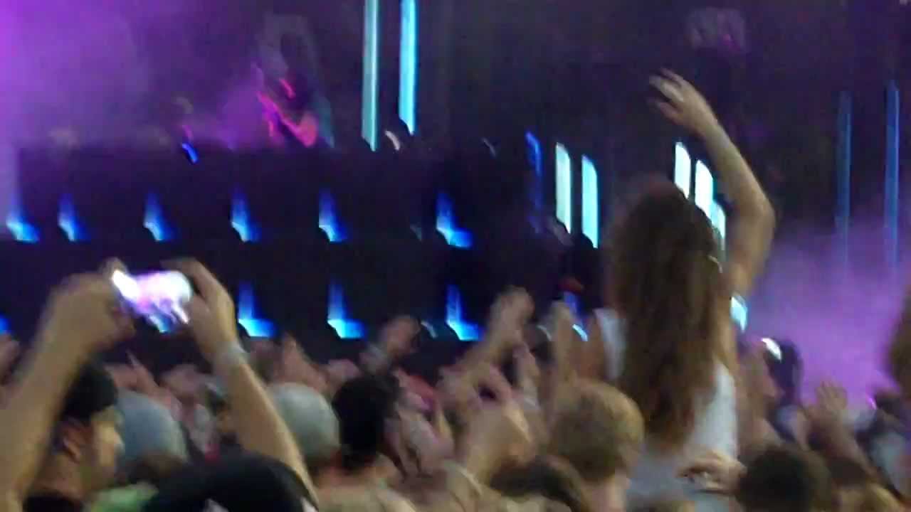 Pretty Lights - Hot Like Sauce @ ACL 2011 - YouTube