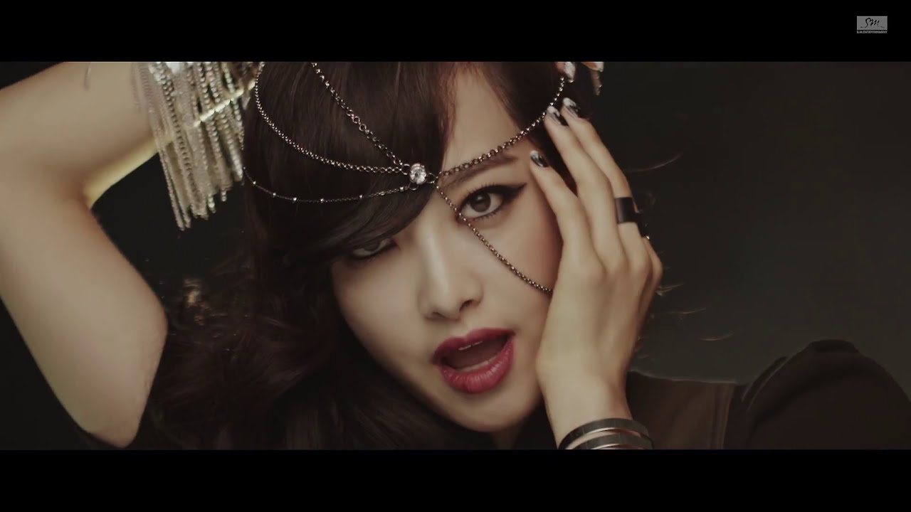 Kpop Nails: f(x) Red Light 에프엑스 - 레드 라이트 Victoria - YouTube