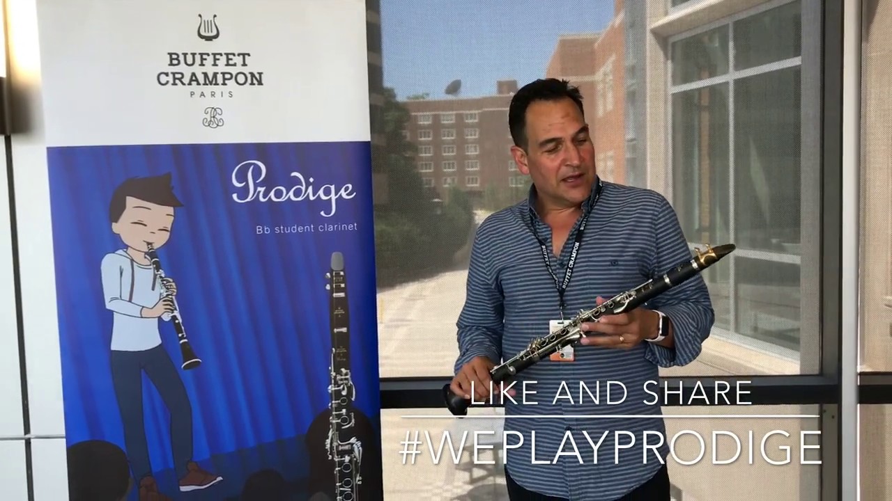 Mark Nuccio tries the Prodige student clarinet - YouTube