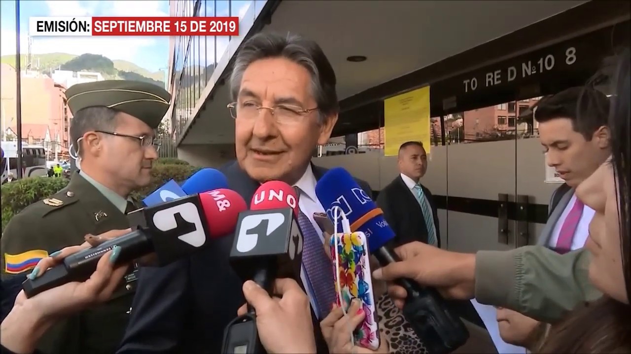 Los micrófonos de Noticias Uno causaron incomodidad a algunos ...
