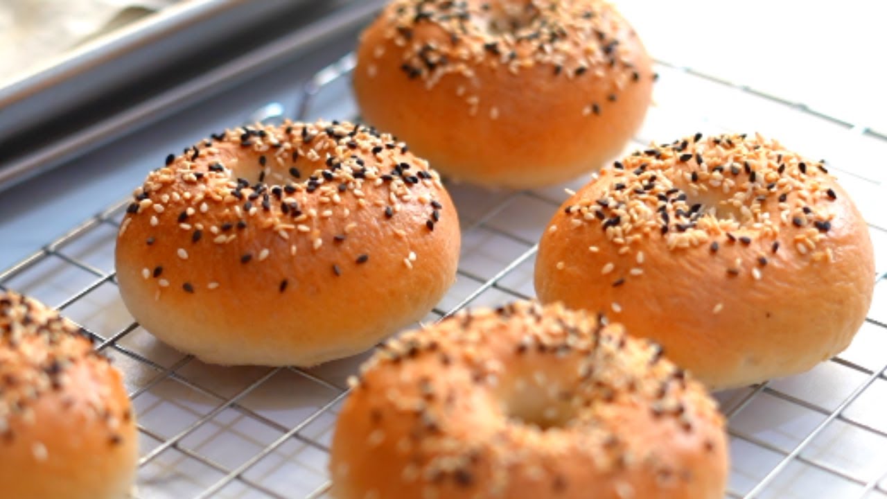 Quick and Easy Bagel Recipe :Crispy Crust and Chewy Bagels , Best Recipe for Homemade Bagels ...