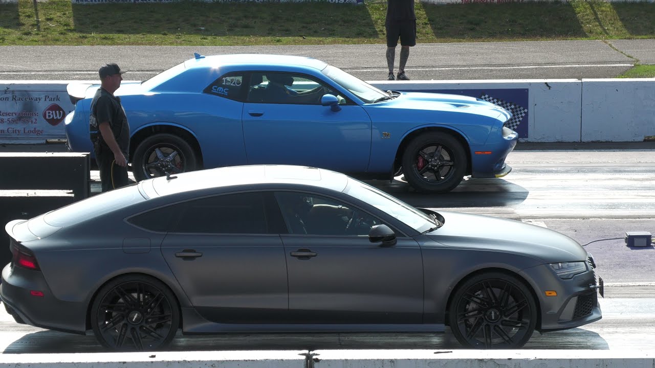 Audi RS7 vs Dodge Challenger - drag race - YouTube