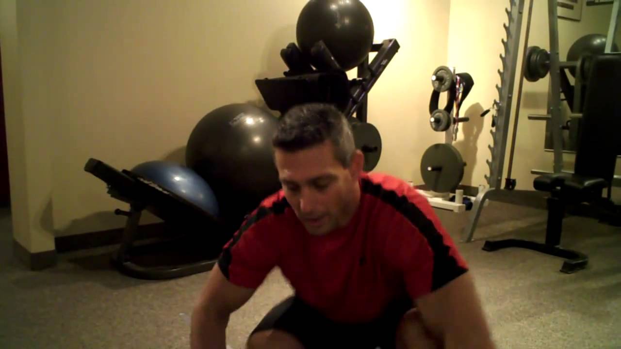 squat chest press basketball pass - YouTube