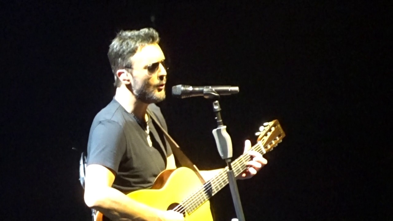 Eric Church in Omaha "Old Friends, Old Whiskey and Old Songs" 4/08/17 ...