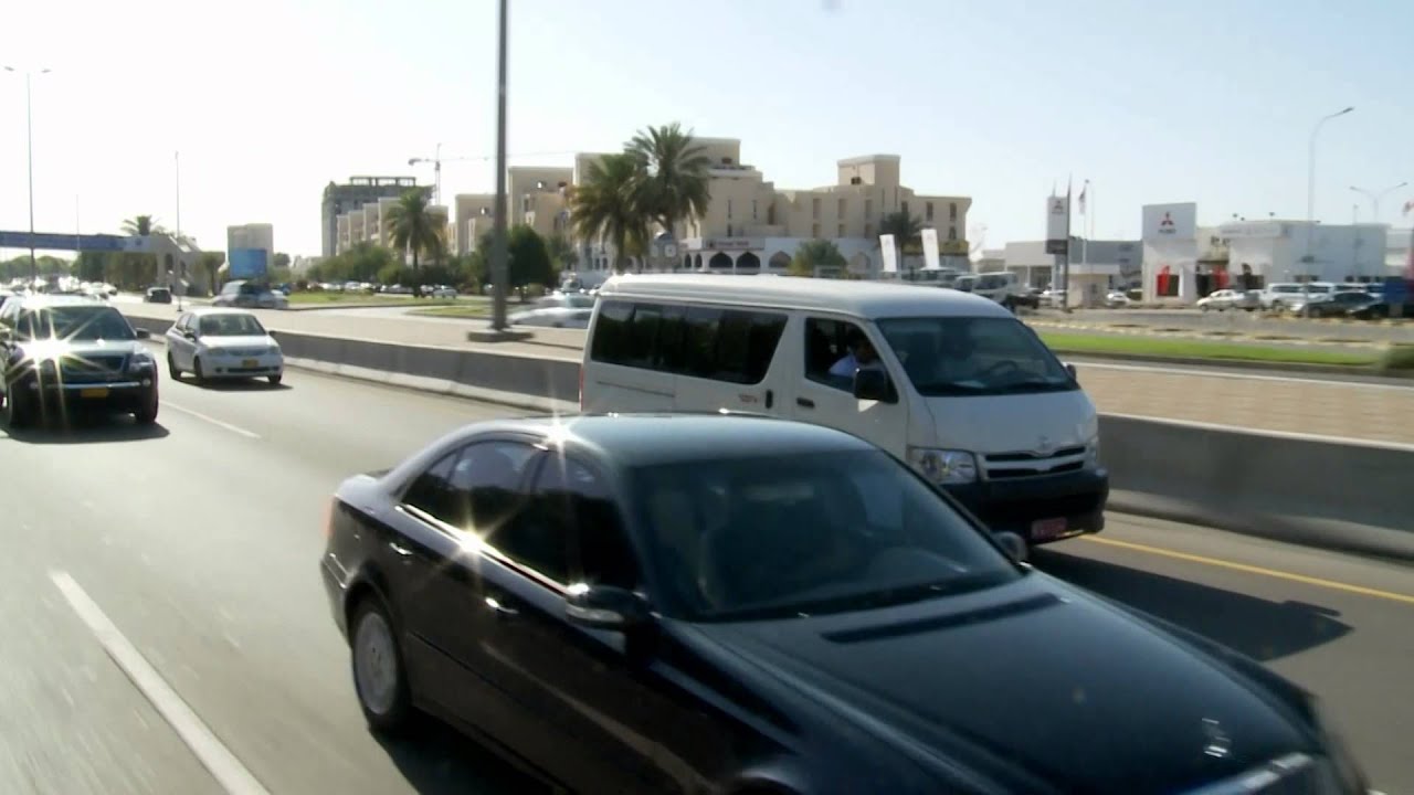 Keep Safety Distance & avoid Tailgating - YouTube