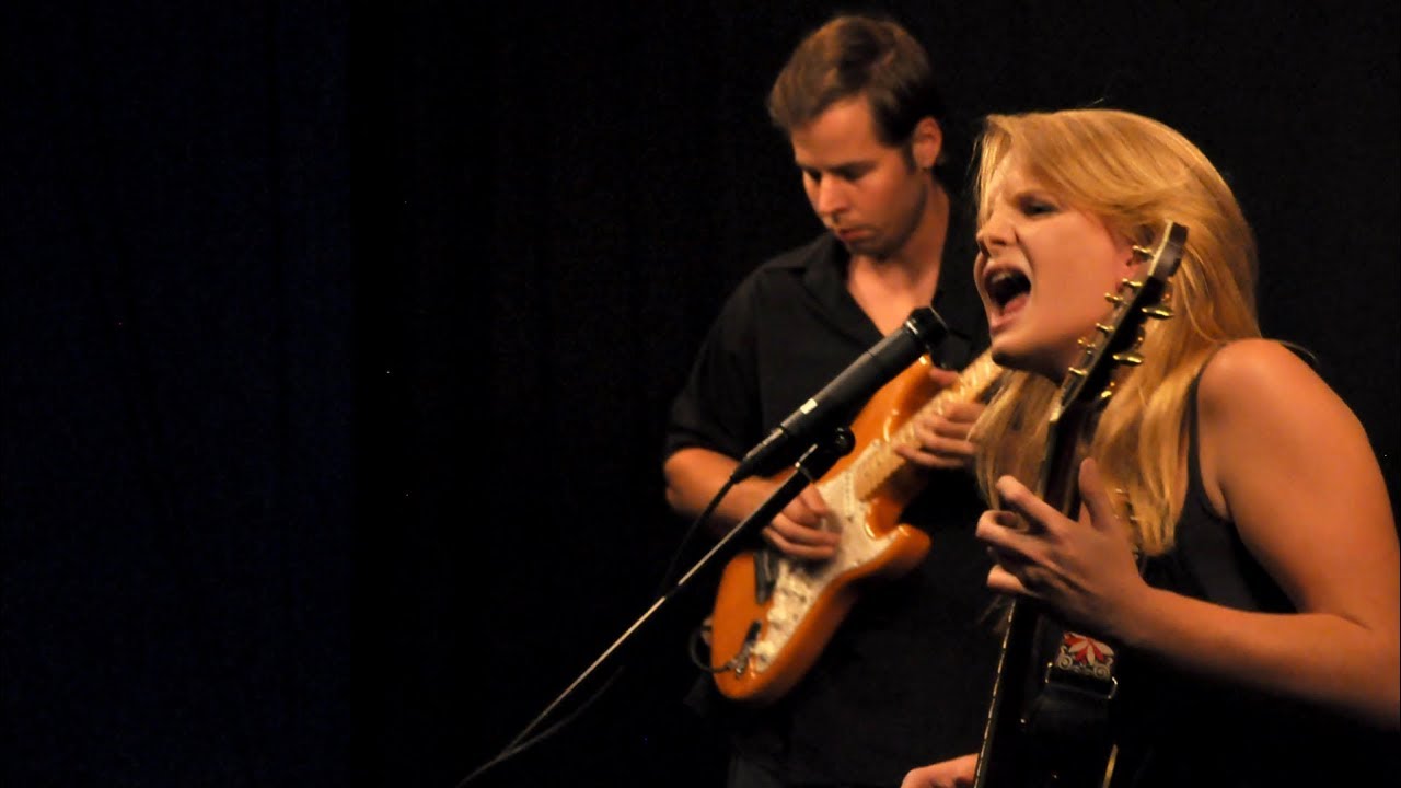 Lizzy Ross Band - YouTube