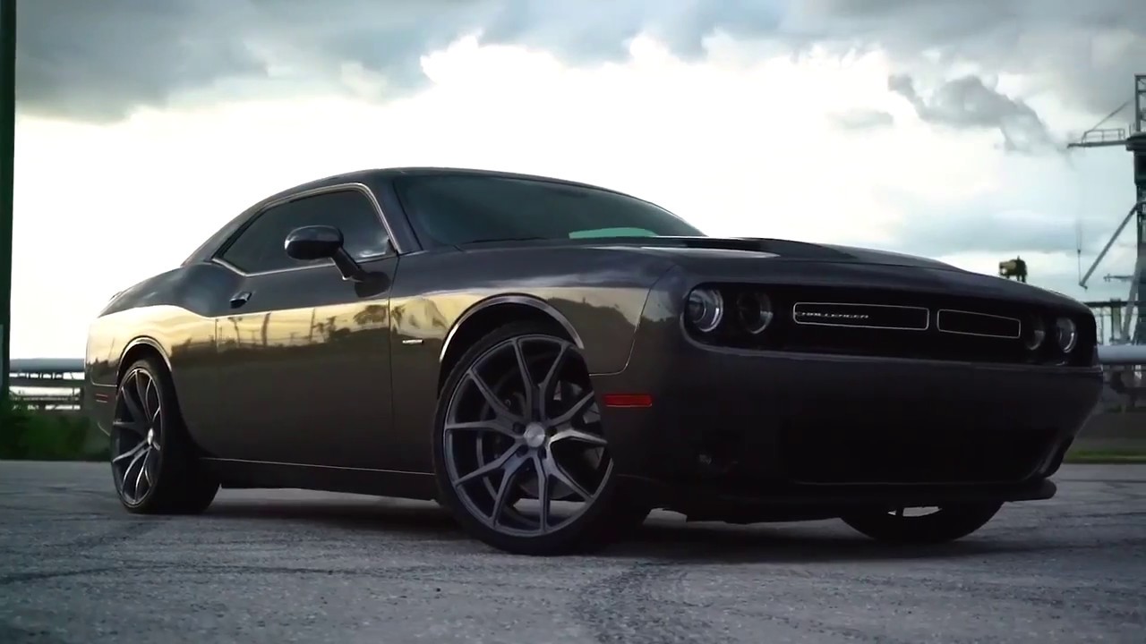 Dodge Challenger RT on Varro VD01 Wheels Brushed Titanium - YouTube