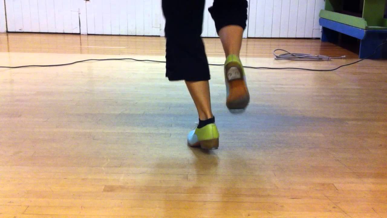 Buck Run & Lift Clogging Step - YouTube