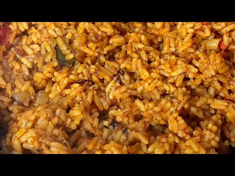 NIGERIAN JOLLOF RICE WITH A TWERK