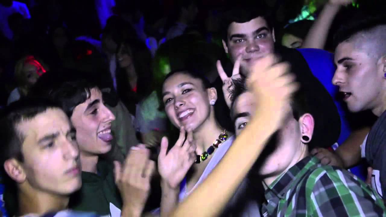 Fiesta del Novato en Quattro Dance Avilés - YouTube