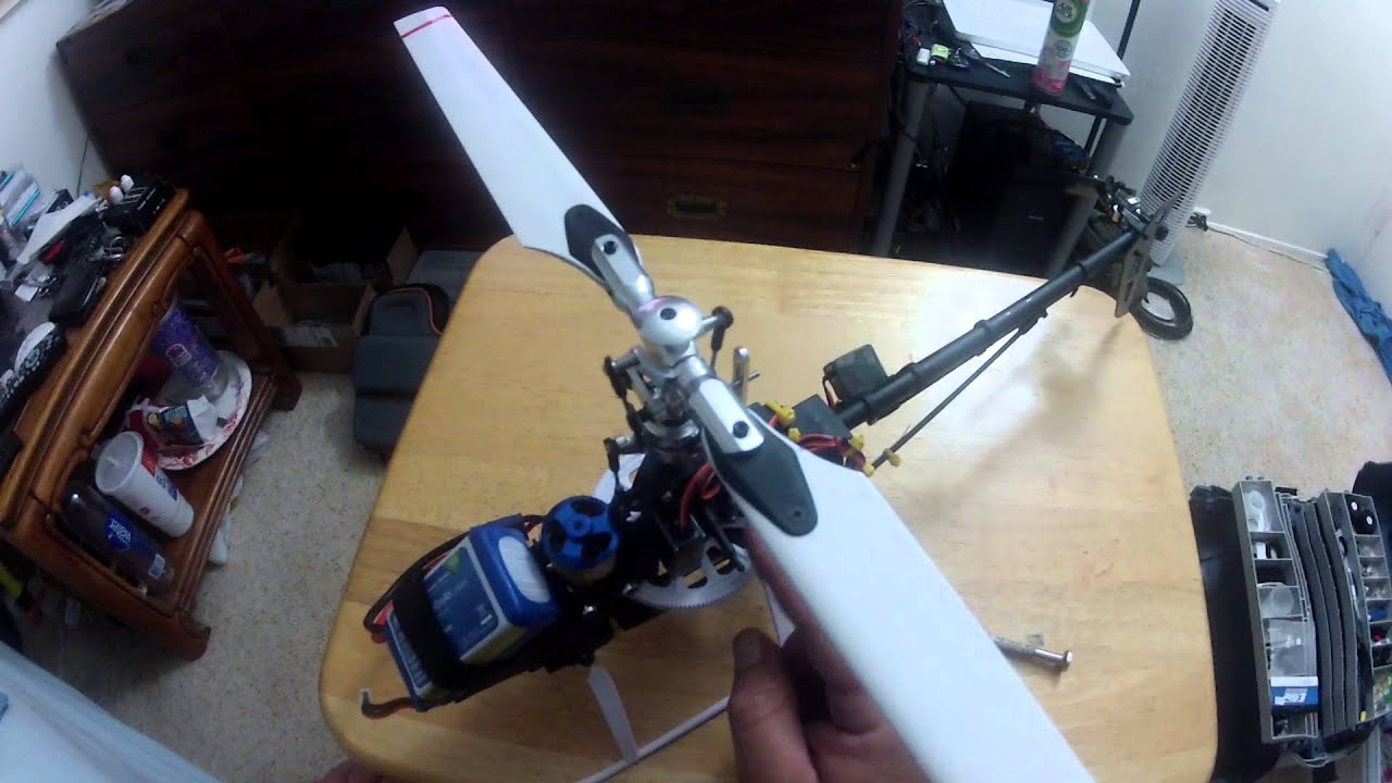 Setting your servos at zero blade 300x - YouTube