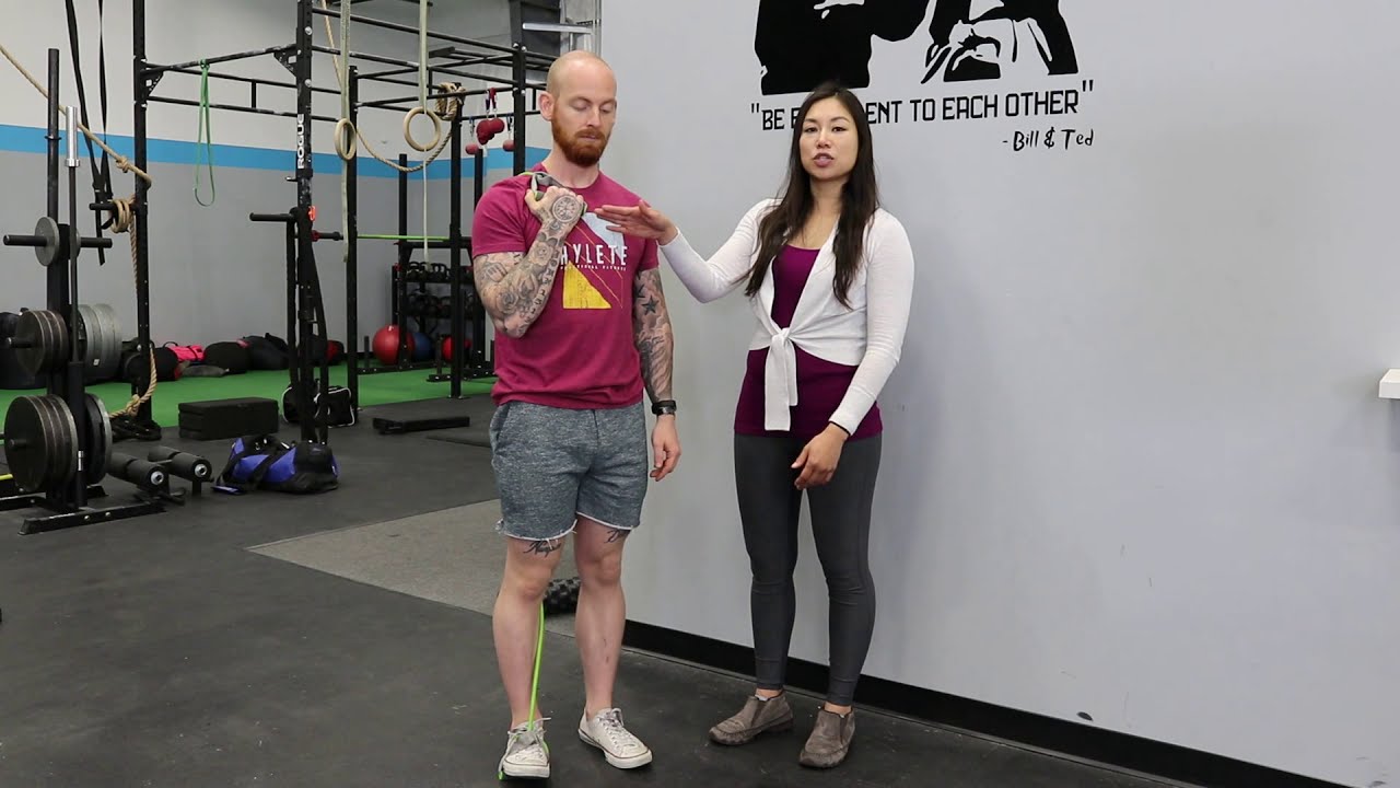 Single Leg Resistance Band RDL - YouTube