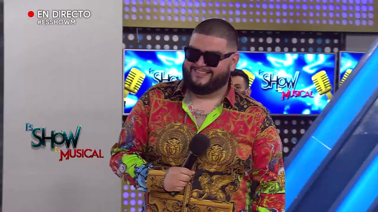 La Mole se vuelve ‘buchón’ | Es Show Musical - YouTube