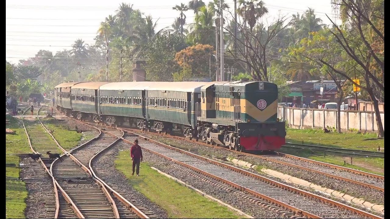 Mahananda Express (মহানন্দা এক্সপ্রেস) of Bangladesh Railway (বাংলাদেশ ...