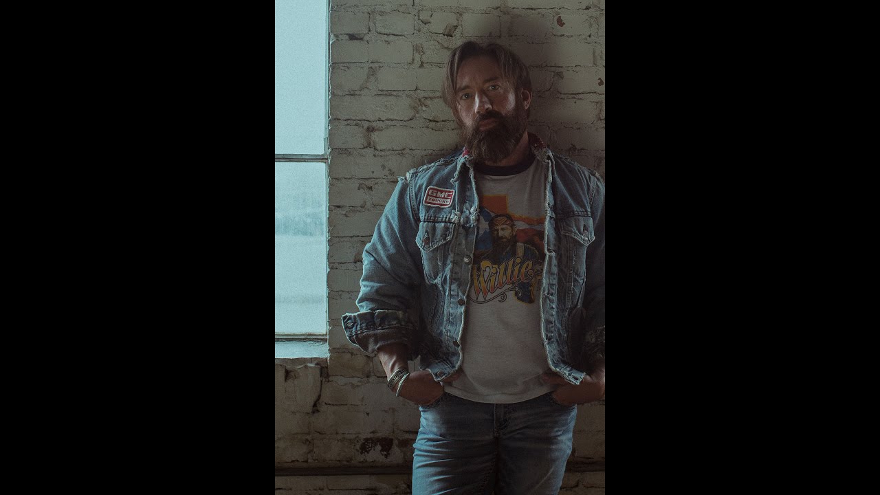 Fire Away Chris Stapleton - YouTube