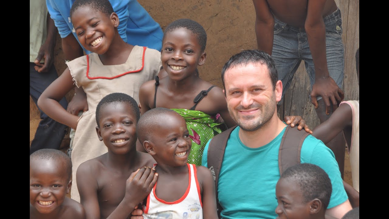 RESCOF Togo - Sam en mission humanitaire - YouTube