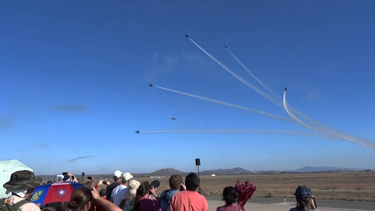 Blue Angels Delta breakout, Miramar Air Show 2014 - YouTube