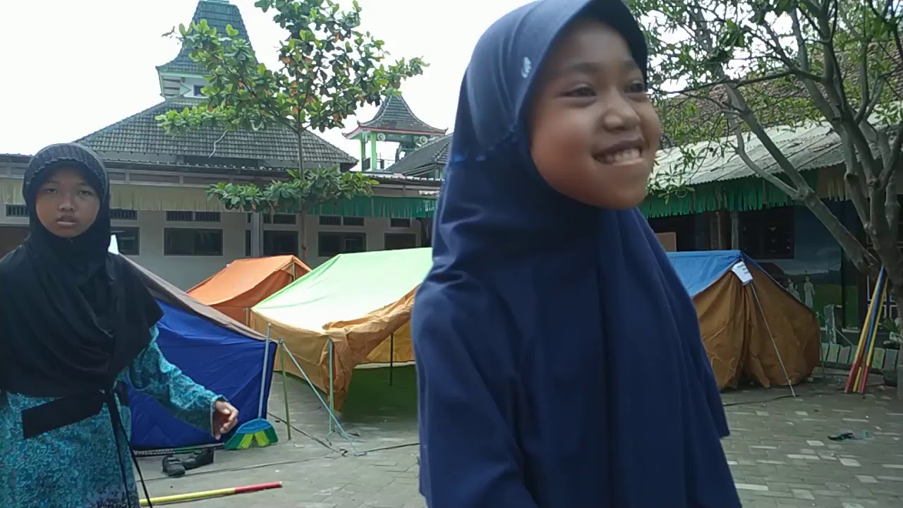 Bumi perkemahan sdi hasanul amin - YouTube