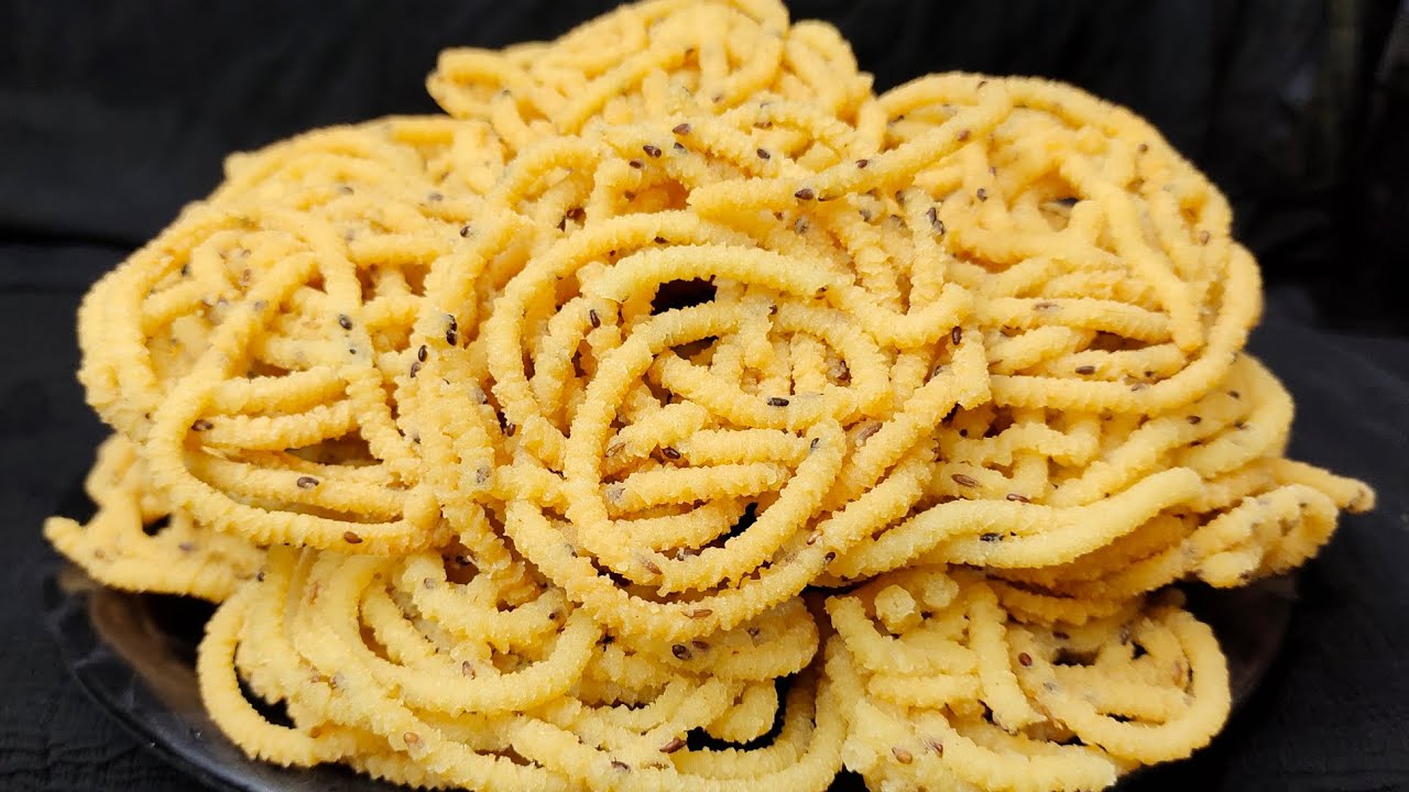 Arisi Murukku recipe in Tamil/ அரிசி முறுக்கு /Murukku recipe/ Snacks ...