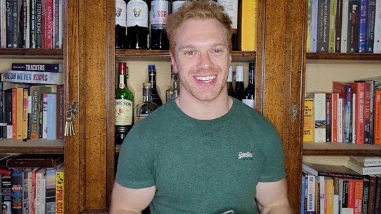 Huisgenoot Boekklub: Boekbesoek met Gerald Steyn - YouTube