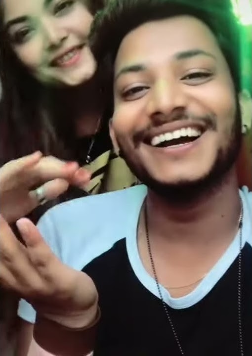 NAJIR HUSEN MD .FAMOUS HERO IS MAKING TIKTOK IN POPULAR SONG - YouTube