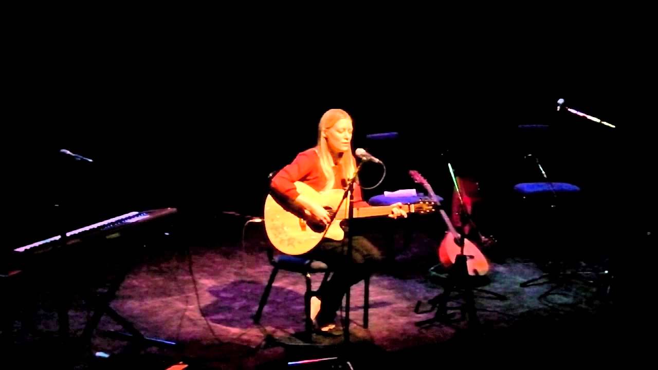 Sarah Ruddick sings 'Myself Again' at Warwick Arts Centre 2012 - YouTube