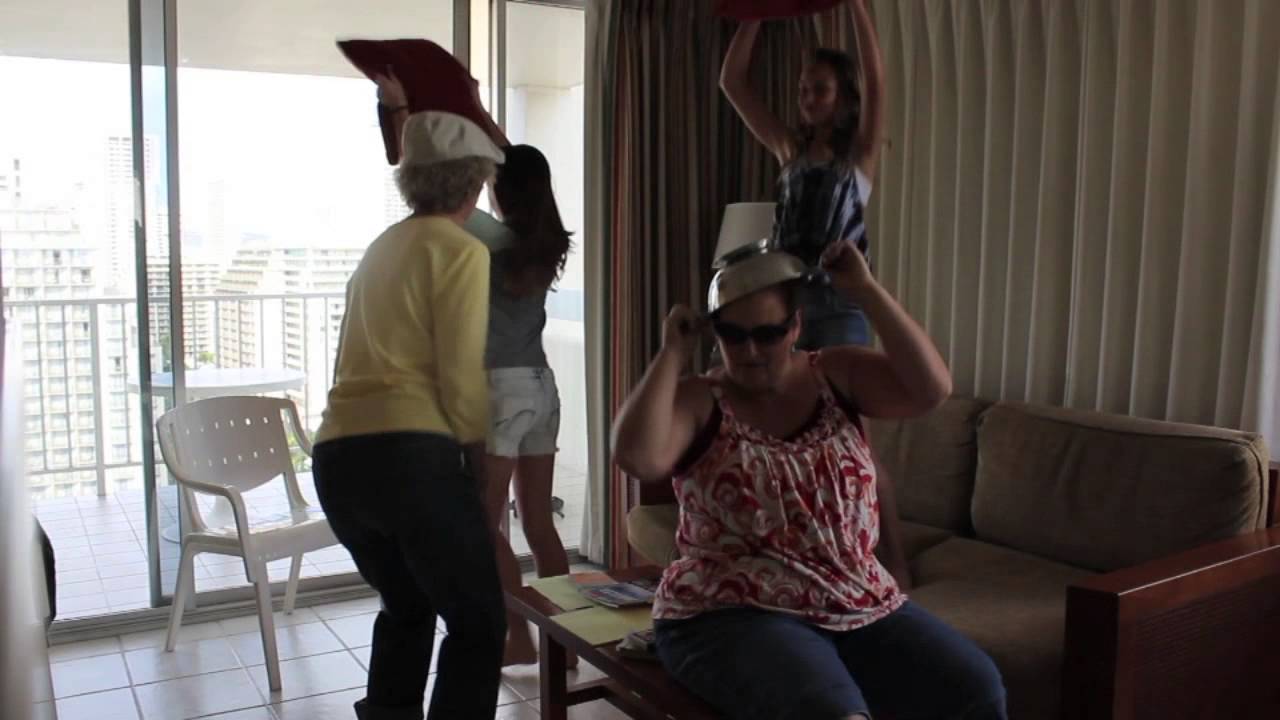 harlem shake old people twerking - YouTube