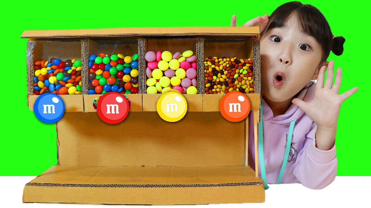 Chocolate machine new Funny stories about Toys for children 초코렛 사탕이 나오는 ...