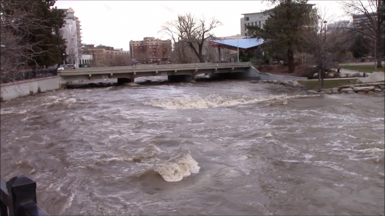 Reno/Sparks NV Flood - January 8-9, 2017 - with Paddle Boarder - YouTube